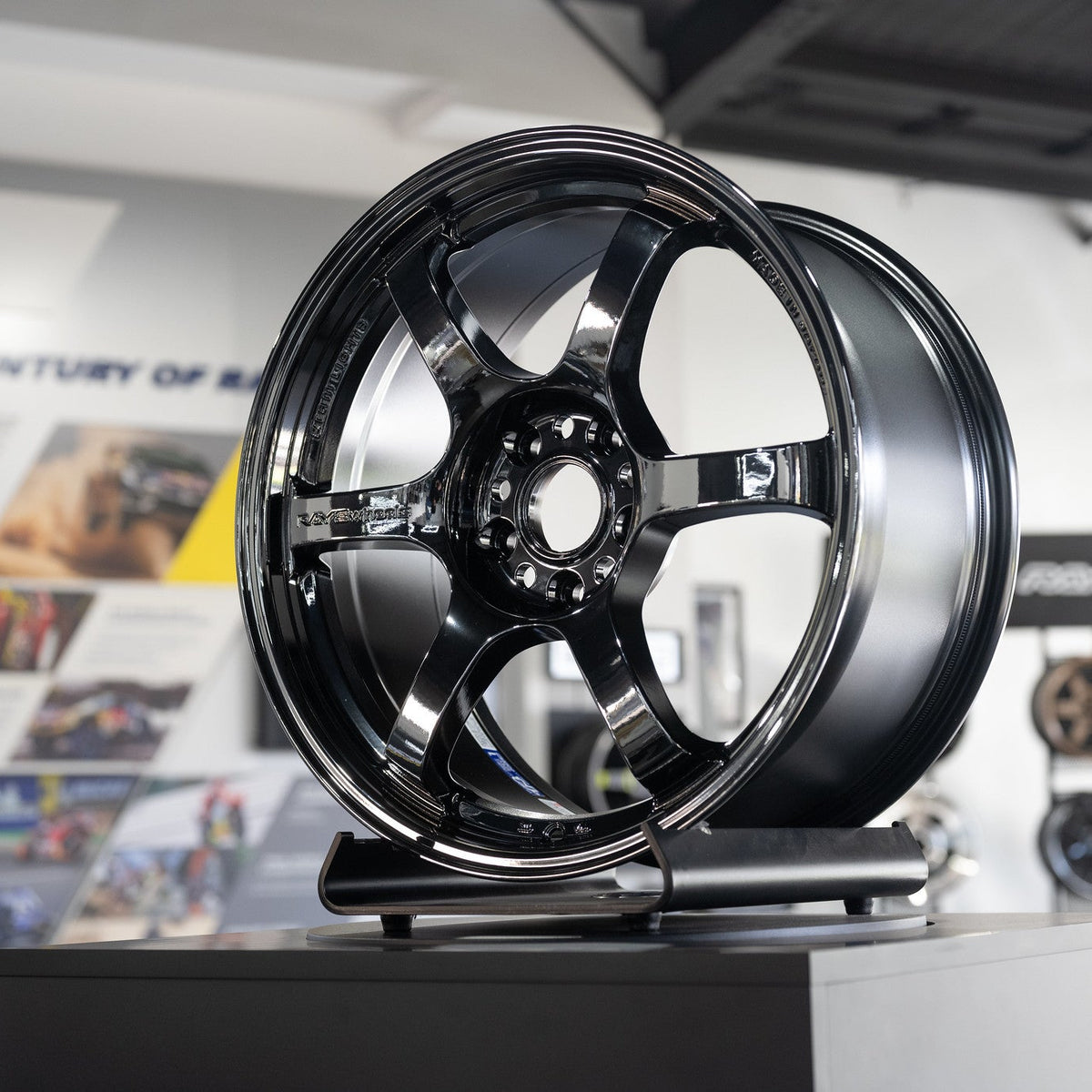 gramLIGHTS 57DR Limited RBC 18" – MK MOTORSPORTS
